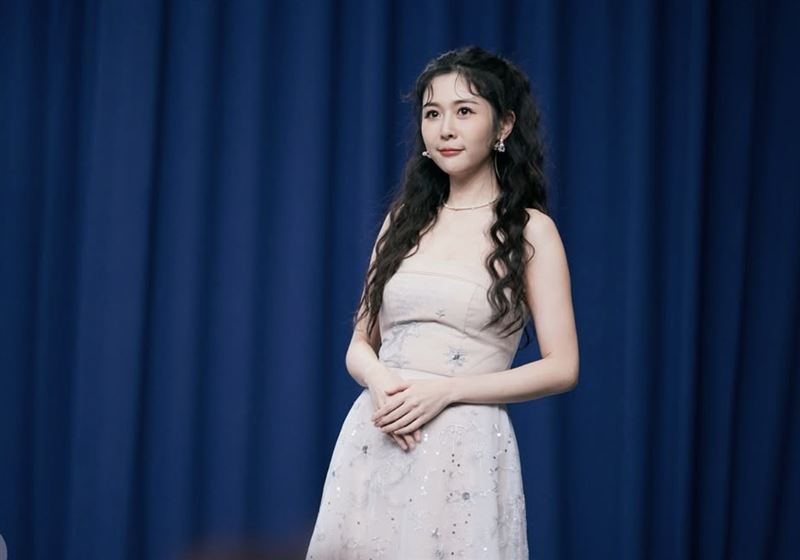 Albee陷感情爭議！網砲轟挖出「三大黑歷史」 兩件事都扯上賀瓏