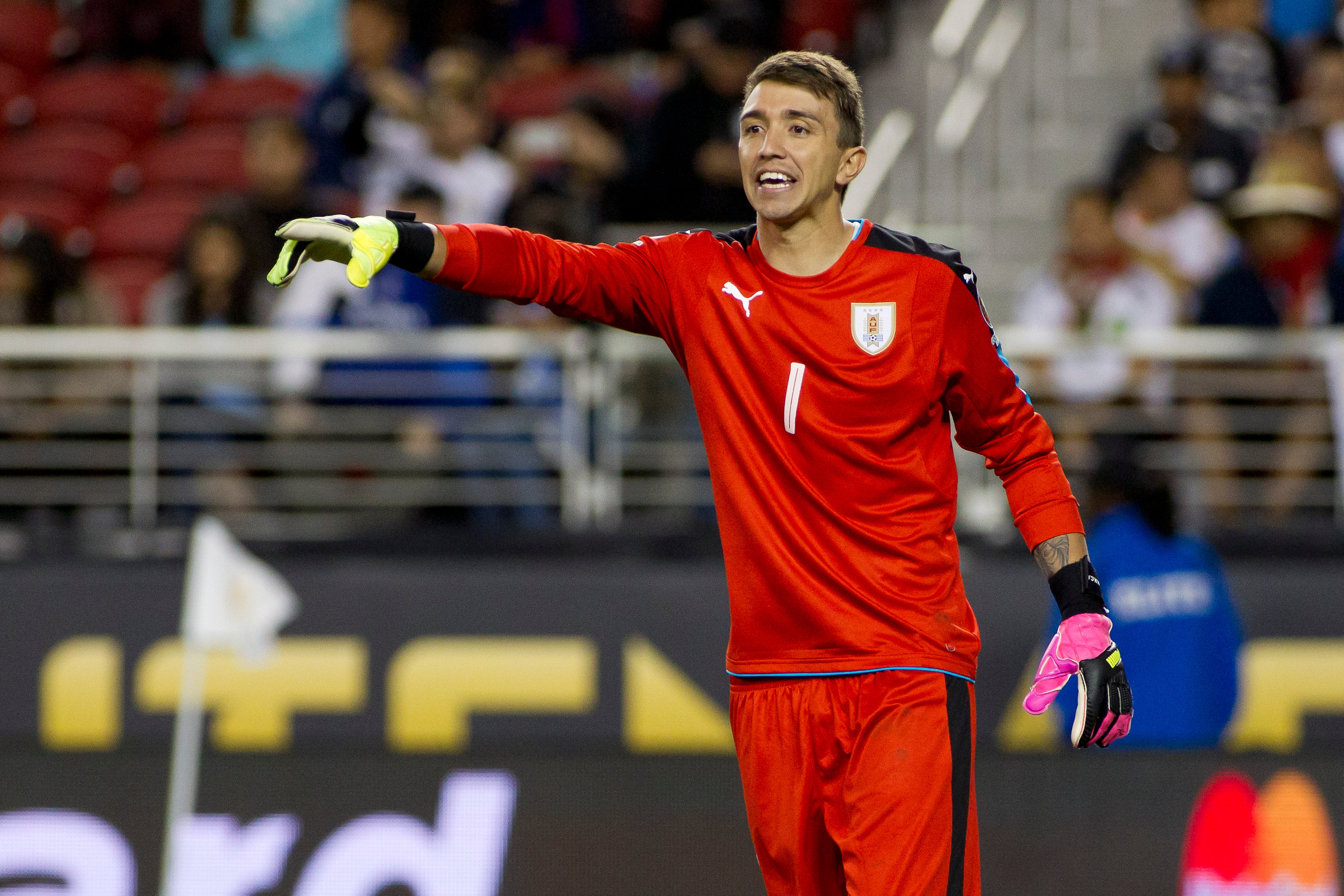 Fernando Muslera, portero de Selección Uruguaya, refuerza a Estudiantes ...