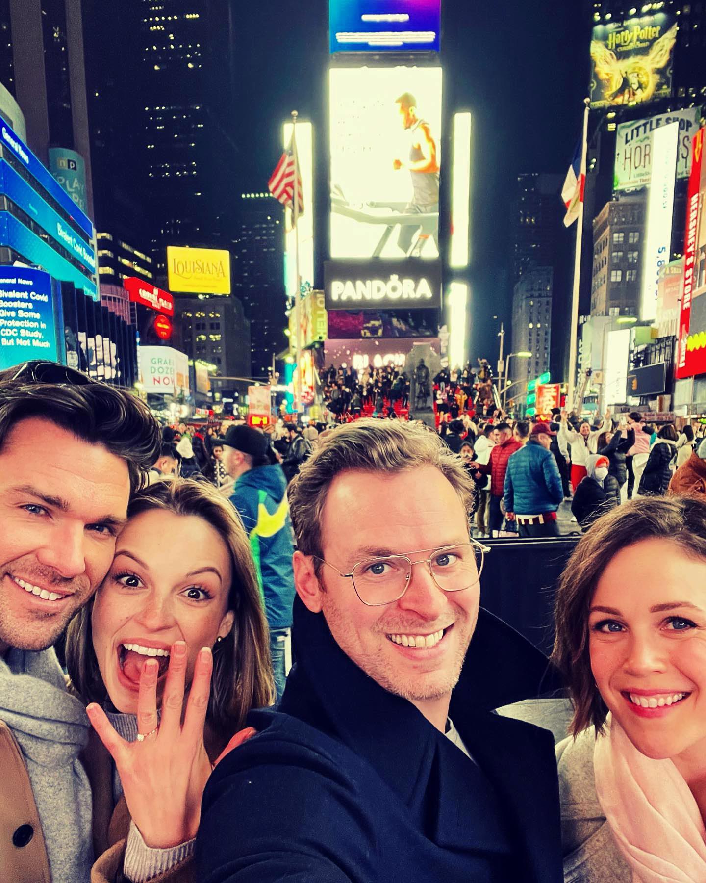 When Calls the Heart's Erin Krakow Marries Ben Rosenbaum: Romance Timeline