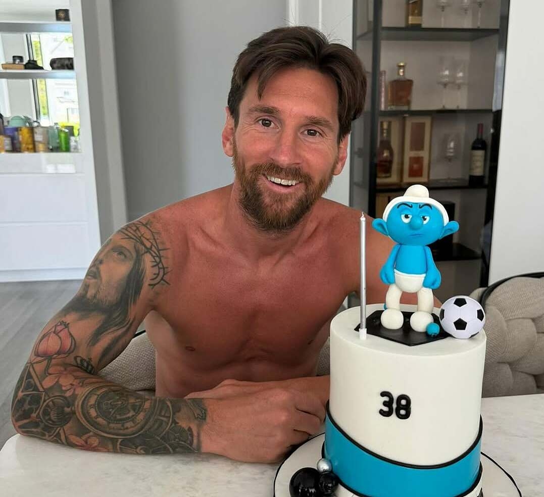 Vợ gọi Messi là 'ông già khó tính'