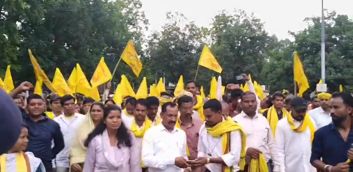 Villagers protest against RRVUNL, Adani in Chhattisgarh over unkept ...