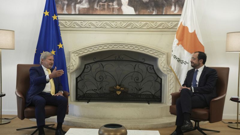 Κυπριακό: Οργισμένη αντίδραση Τατάρ για τον Γιοχάνες Χαν