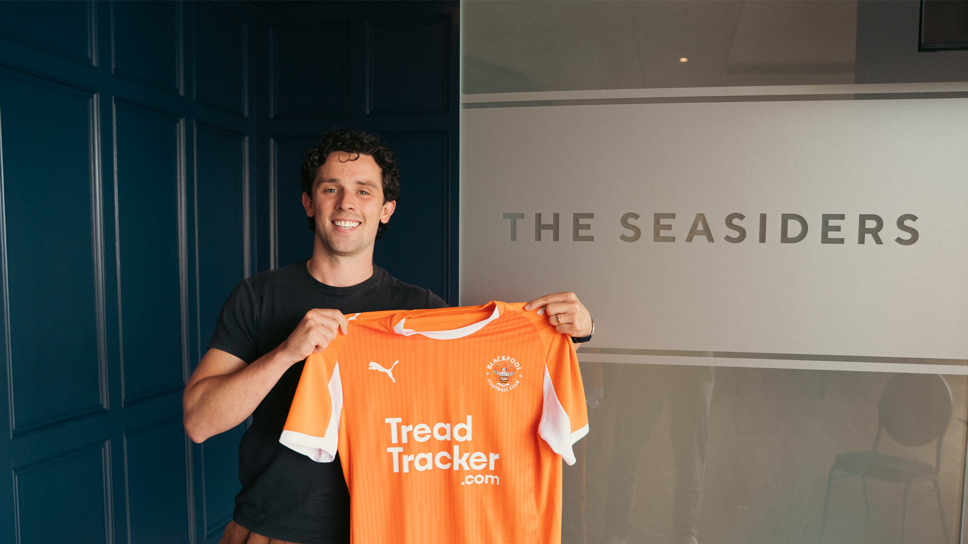 'Hell of a long way' - Ex-Sunderland and Millwall man shares how Steve ...