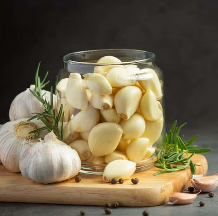 What Happens To Your Body When You Eat Garlic Daily For A Month ...