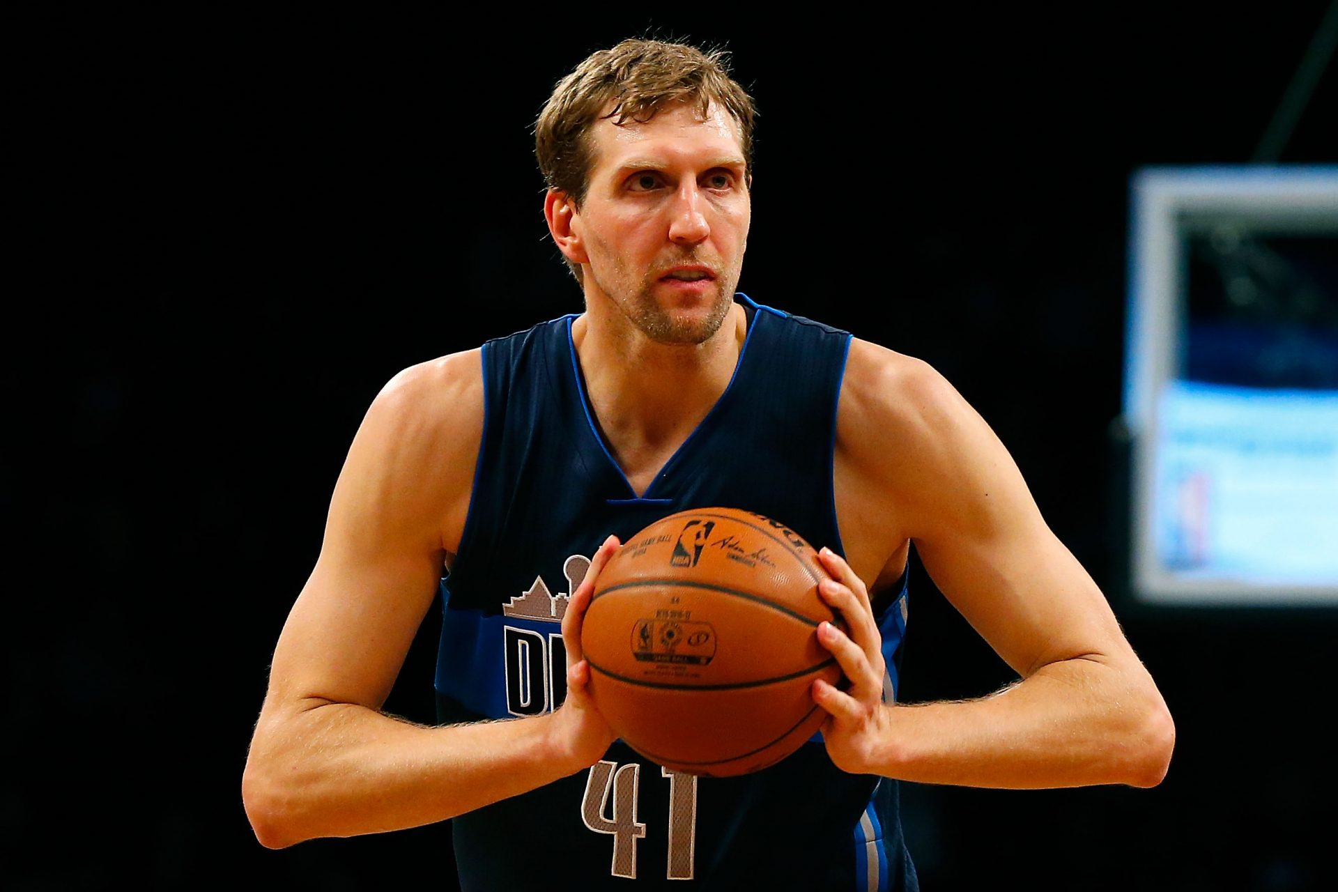 Hartenstein, Nowitzki... Hier die größten deutschen NBA-Spieler aller ...