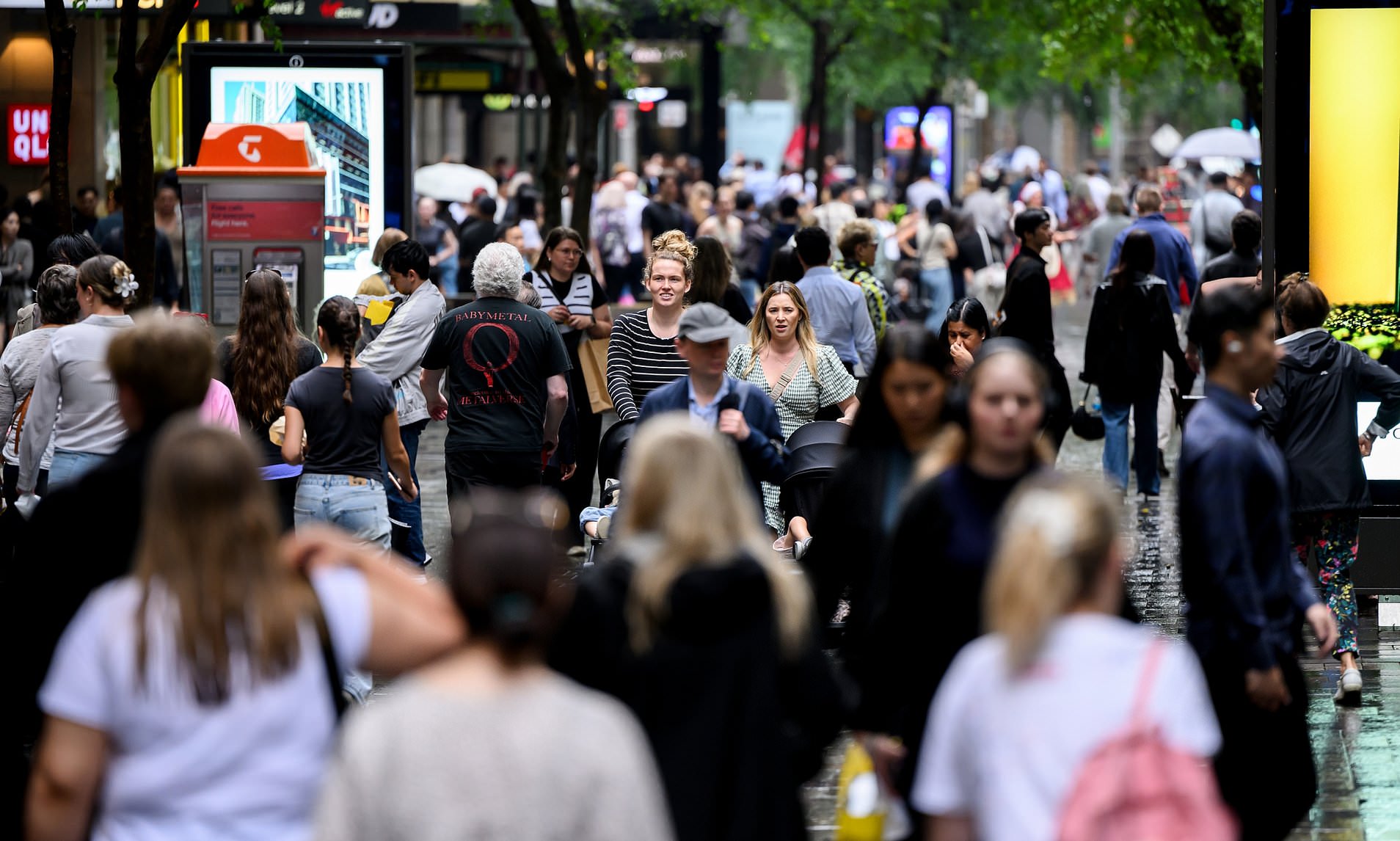 Massive high street fashion chain reveals list of 33 stores it is ...