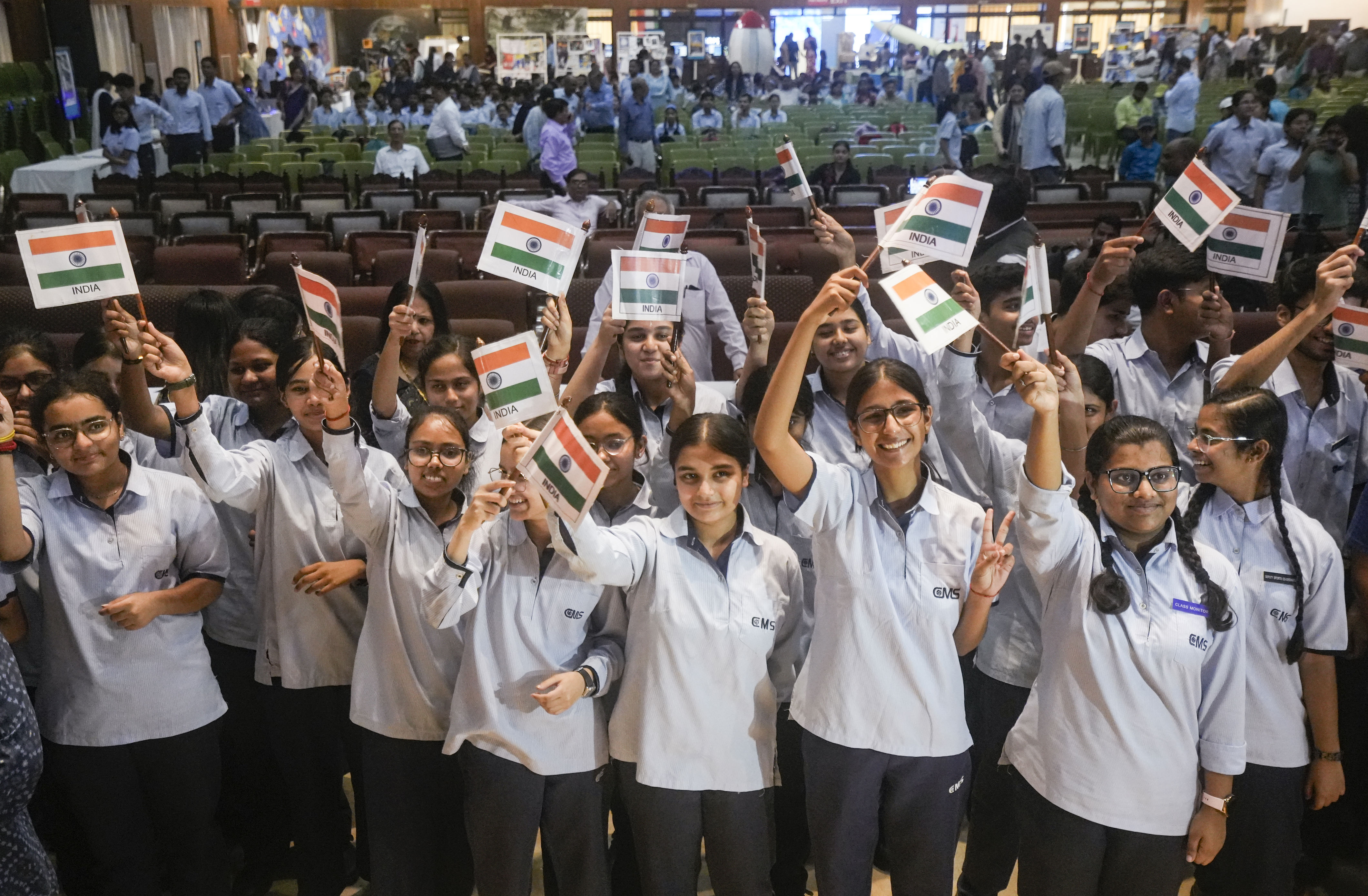 'Yun hi chala chal'... fighter pilot, astronaut Shubhanshu Shukla sets ...