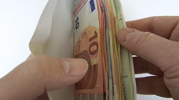 Falschgeld-Erkennung: Tipps zur Prüfung Ihrer Scheine