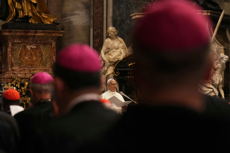 Pope Leo issues orders insisting that priests must be celibate