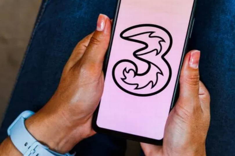 Three mobile network down as thousands of customers complain they're ...
