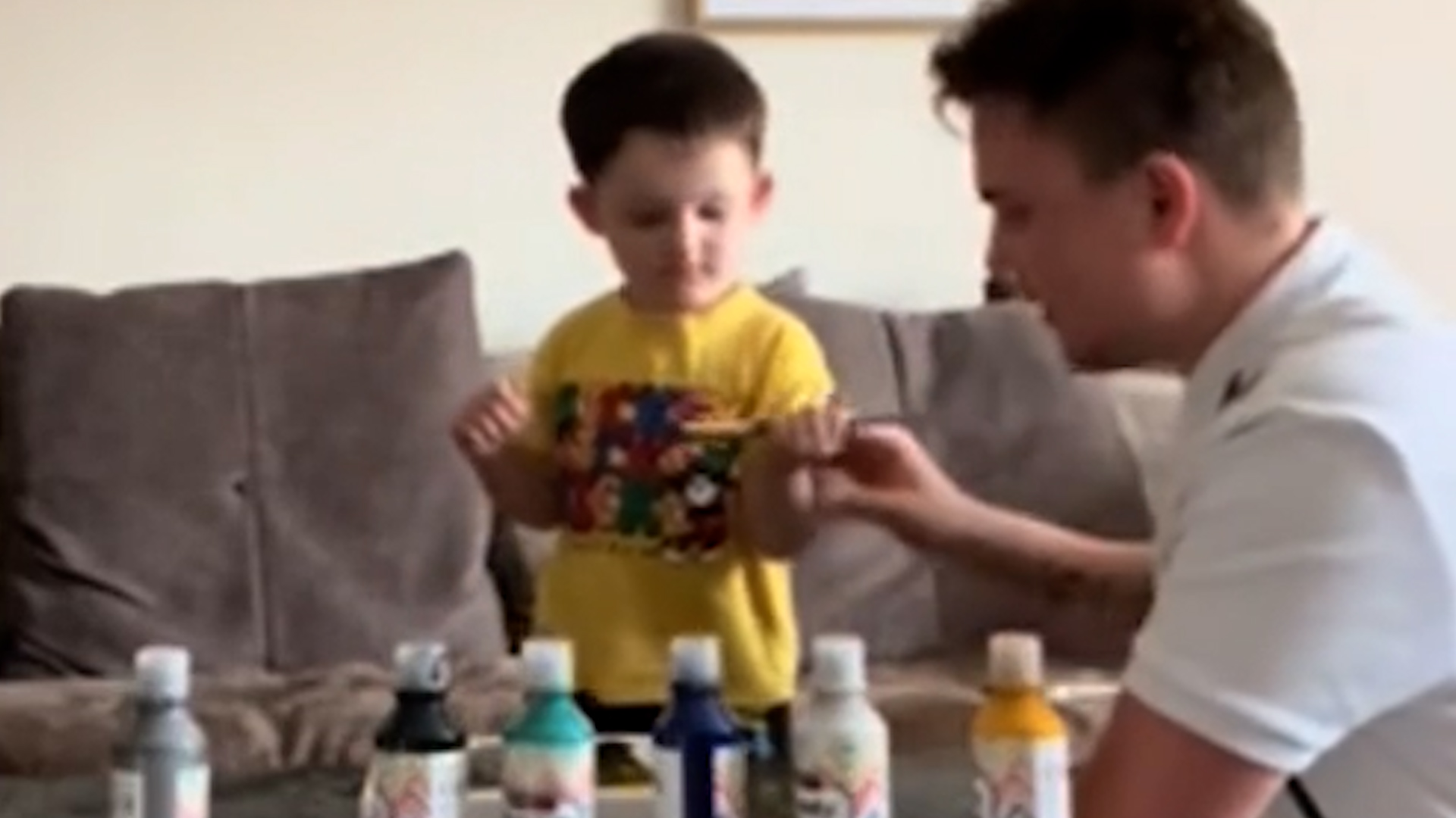 Non-verbal autistic kid connects with family friend and speaks for the ...