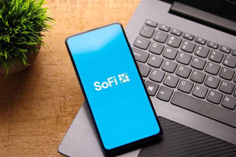 SoFi Plans Return to Crypto With Blockchain Initiative. Bitcoin Trading ...