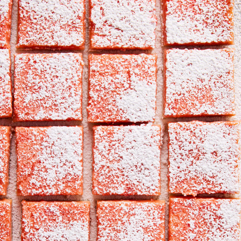 These Strawberry Lemonade Bars Are The First Dessert Gone At My Summer ...