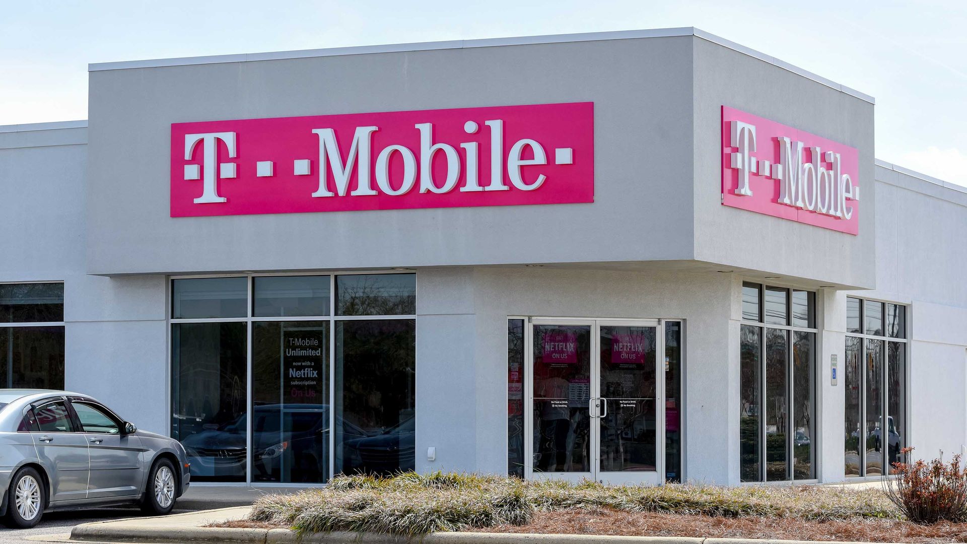 T-Mobile Offers Senior Phone Plans: Are The Perks Worth the Price?