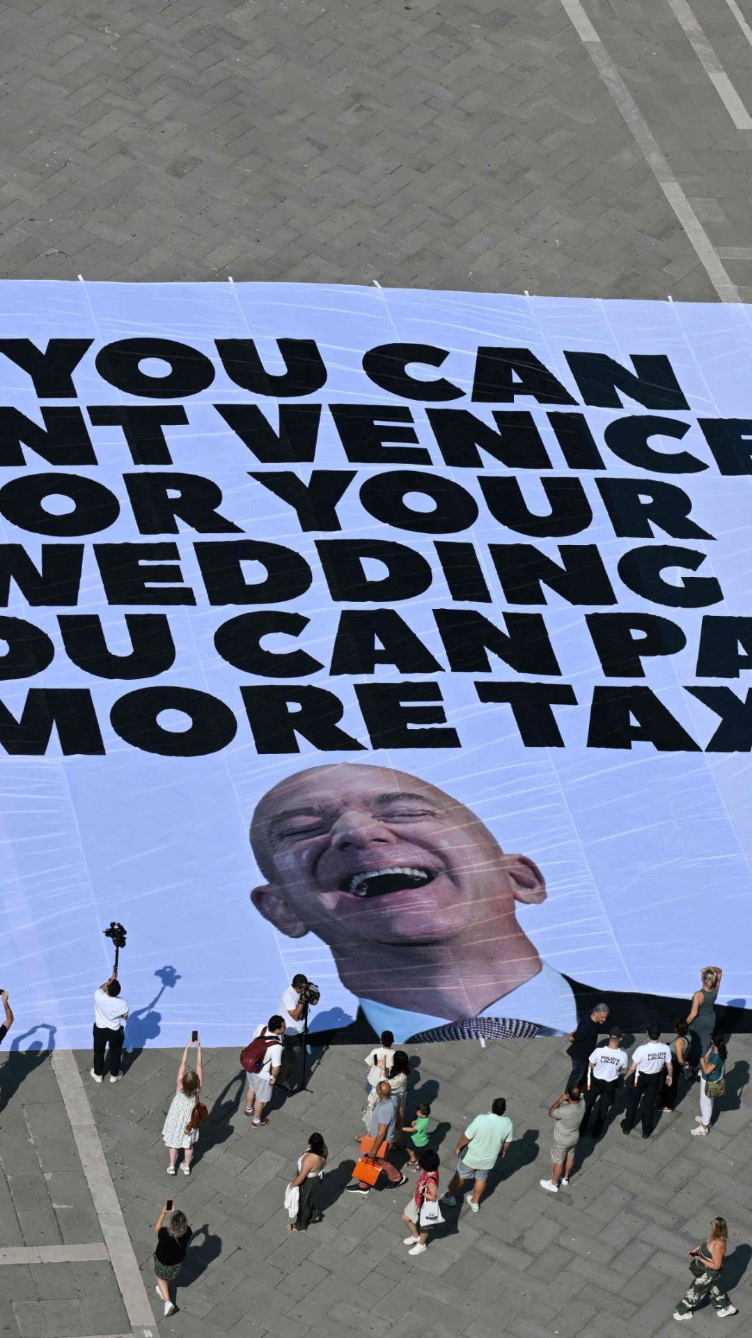 Nach wochenlangen Protesten in Venedig: Jeff Bezos verlegt Hochzeit