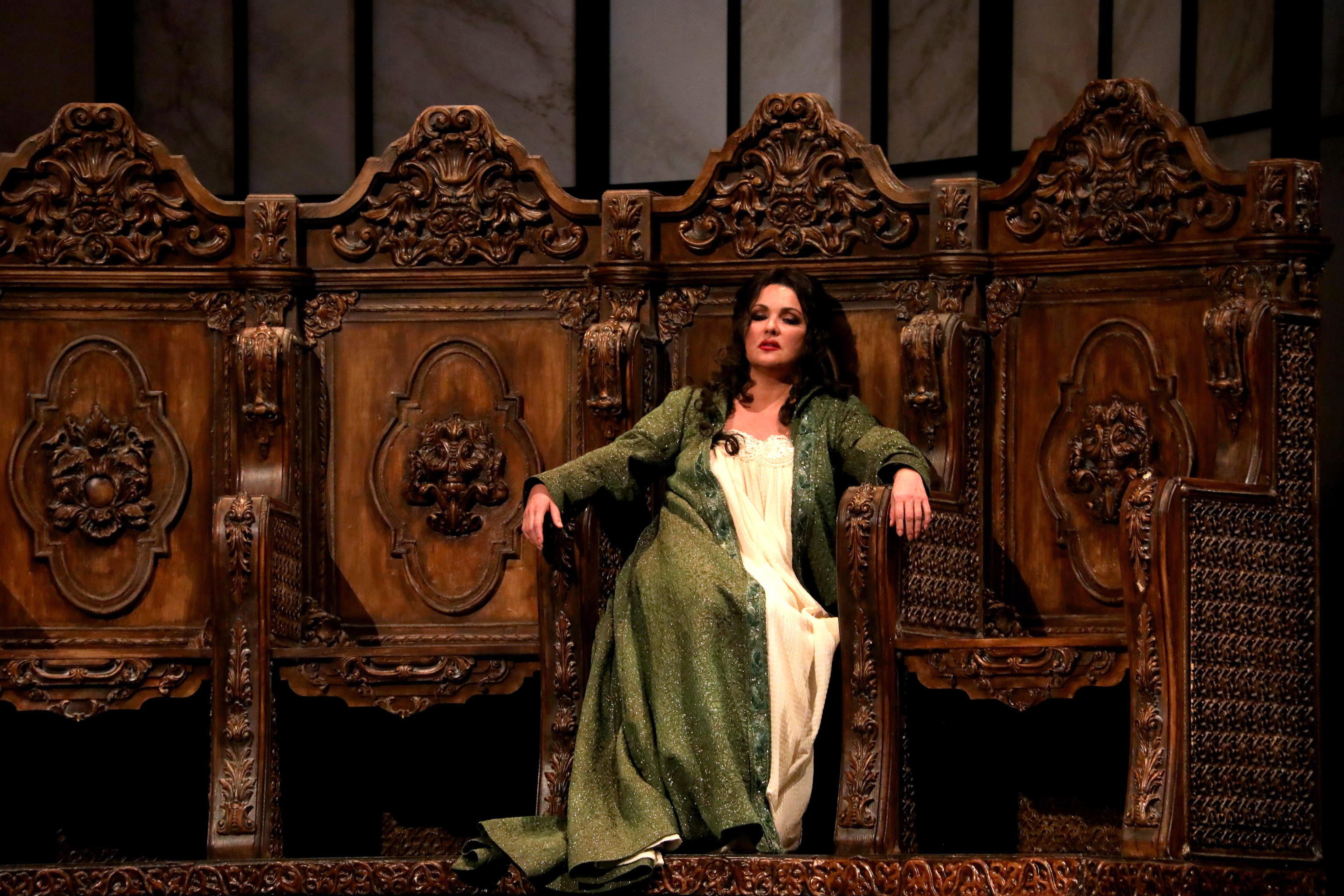 Anna Netrebko rinuncia a due recite di Aida all'Arena