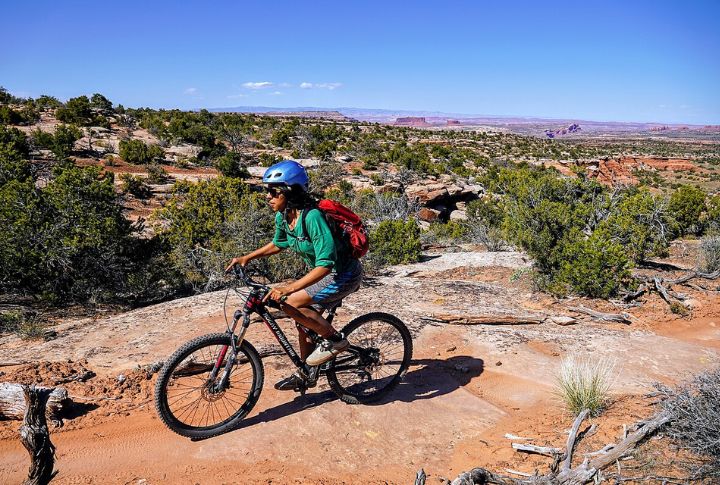 15 Scenic Detours To Take While Traveling Between Moab And Zion