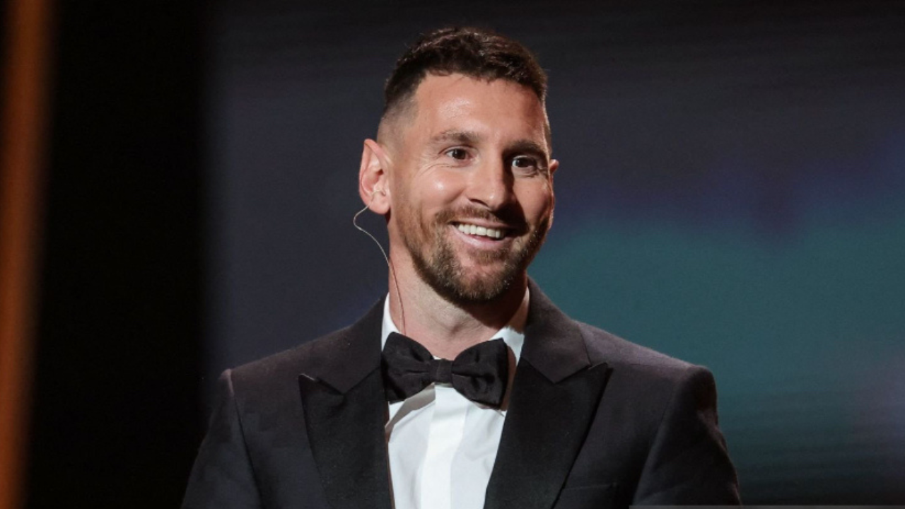 “Will you marry me?": Lionel Messi receives unexpected love note from ...