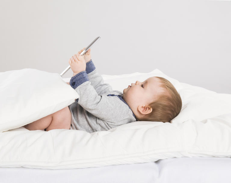 Bambini esposti agli schermi già a 2 mesi: dagli Stati Generali l ...