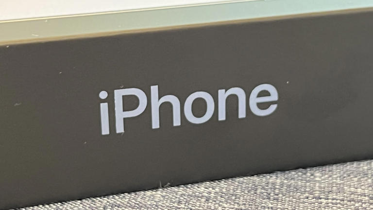 New leak gives us a glimpse of black iPhone 17 Pro and iPhone 17 Air