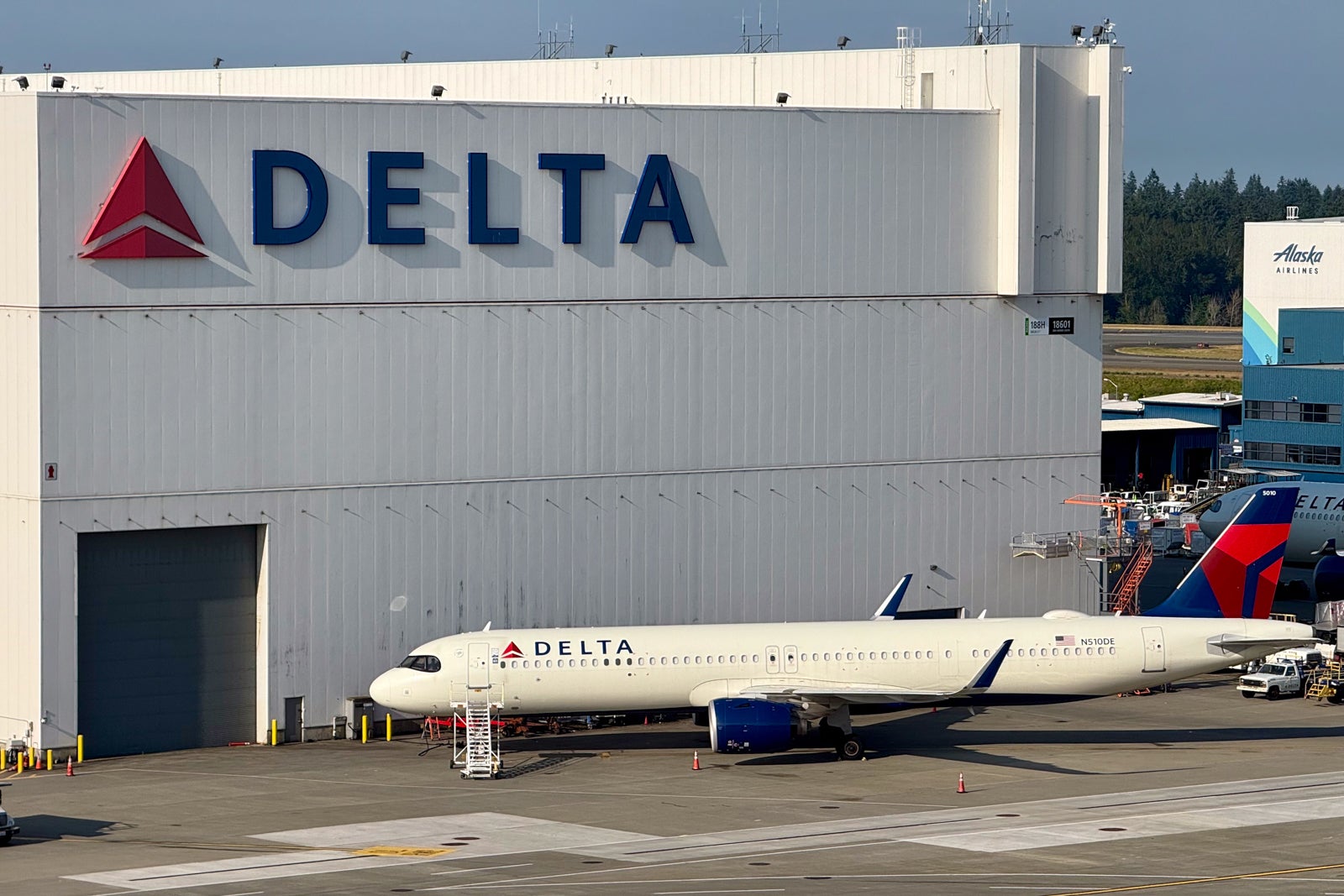 Delta pares back 2 new flights before they launch, adds 4 routes