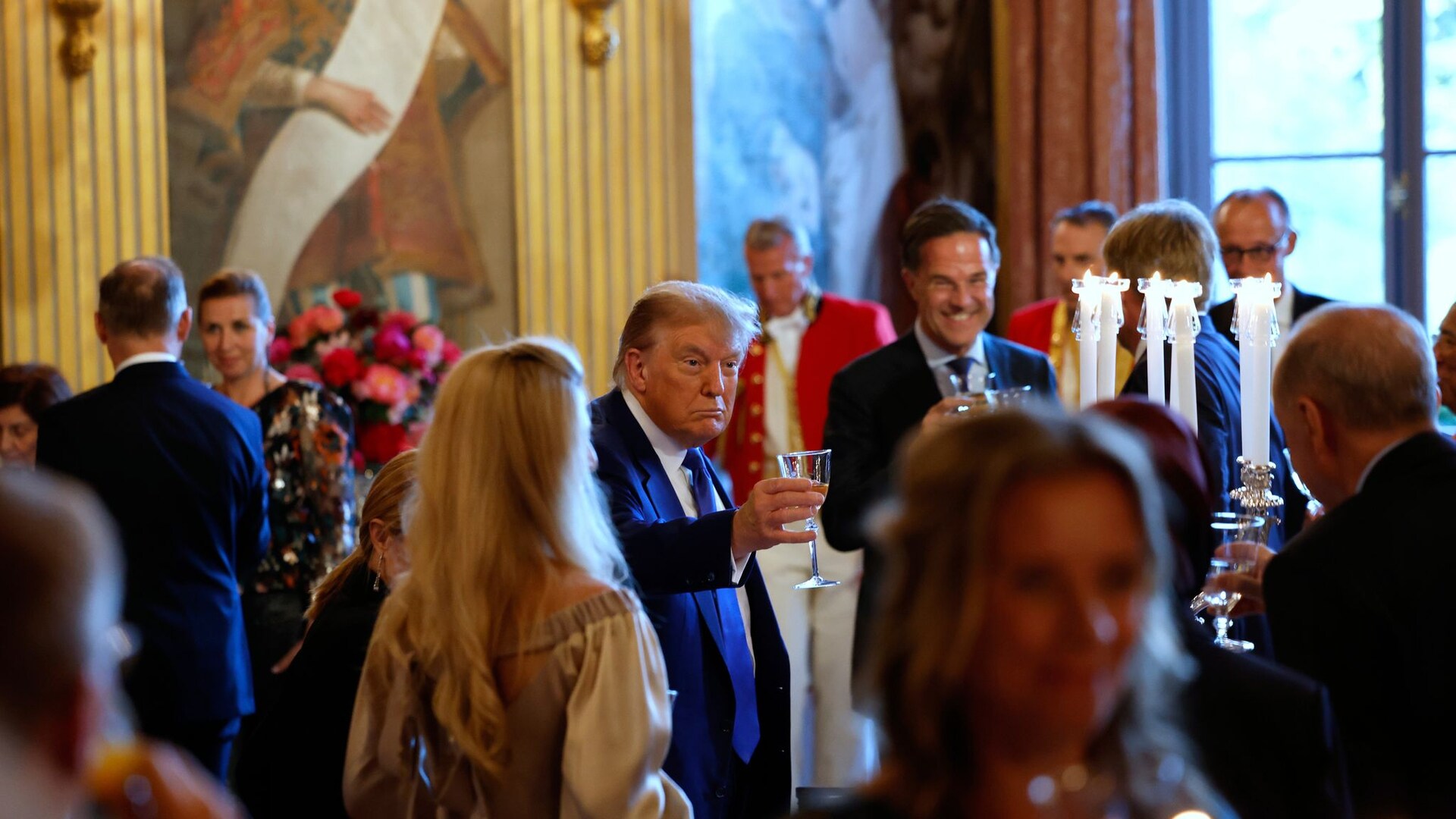 Diese sehr einfarbige Karte zeigt, wo auf der Welt Donald Trump ...