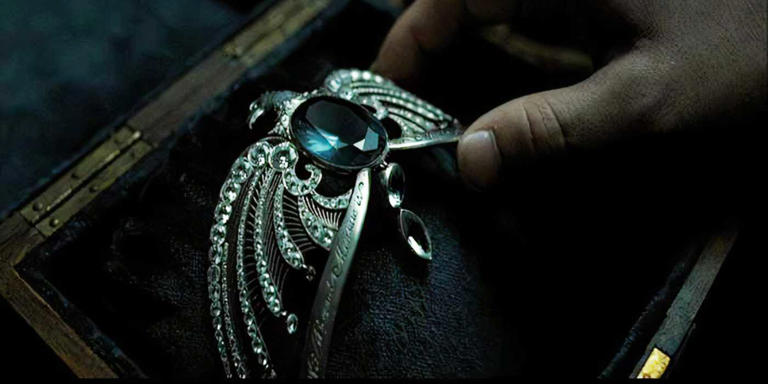 The 7 Harry Potter Horcruxes (& How They Were Destroyed)