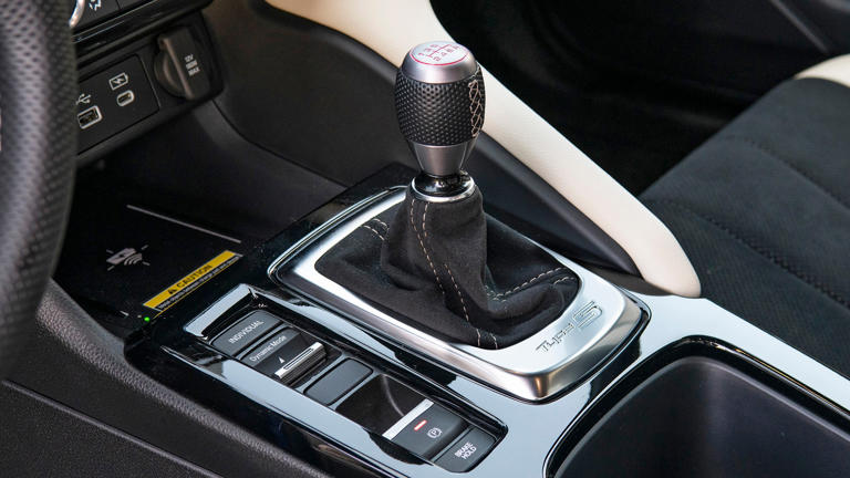 2025 Acura Integra Type S Yearlong Arrival: A “Better” Civic Type R ...