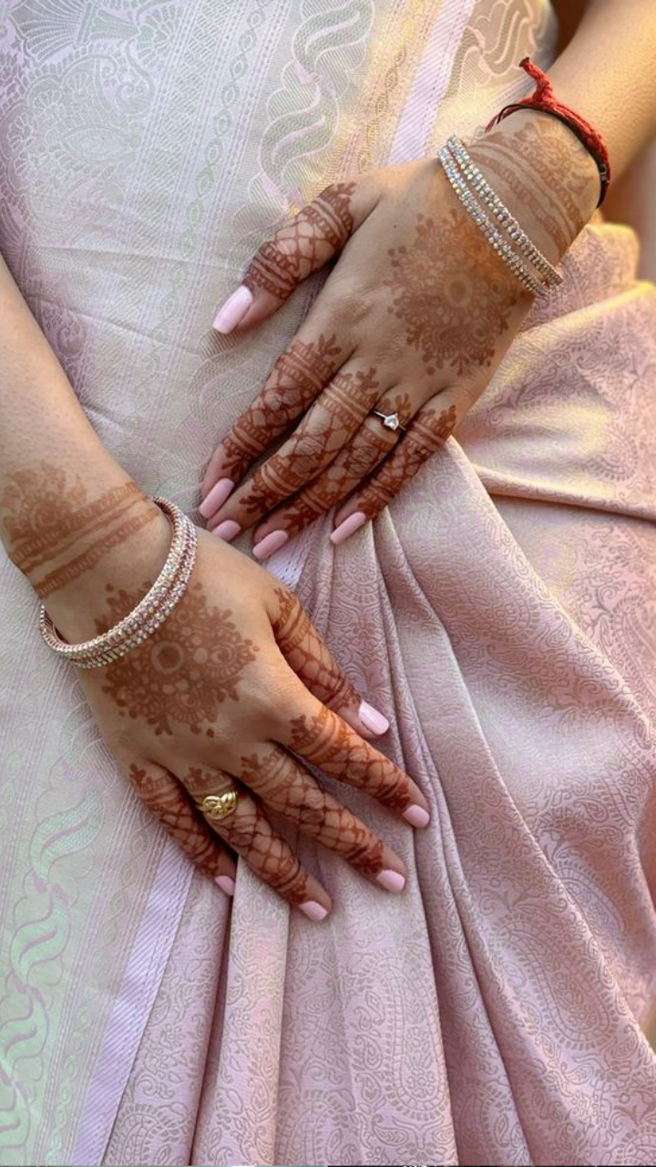 8 types of traditional bangle sets worn across India