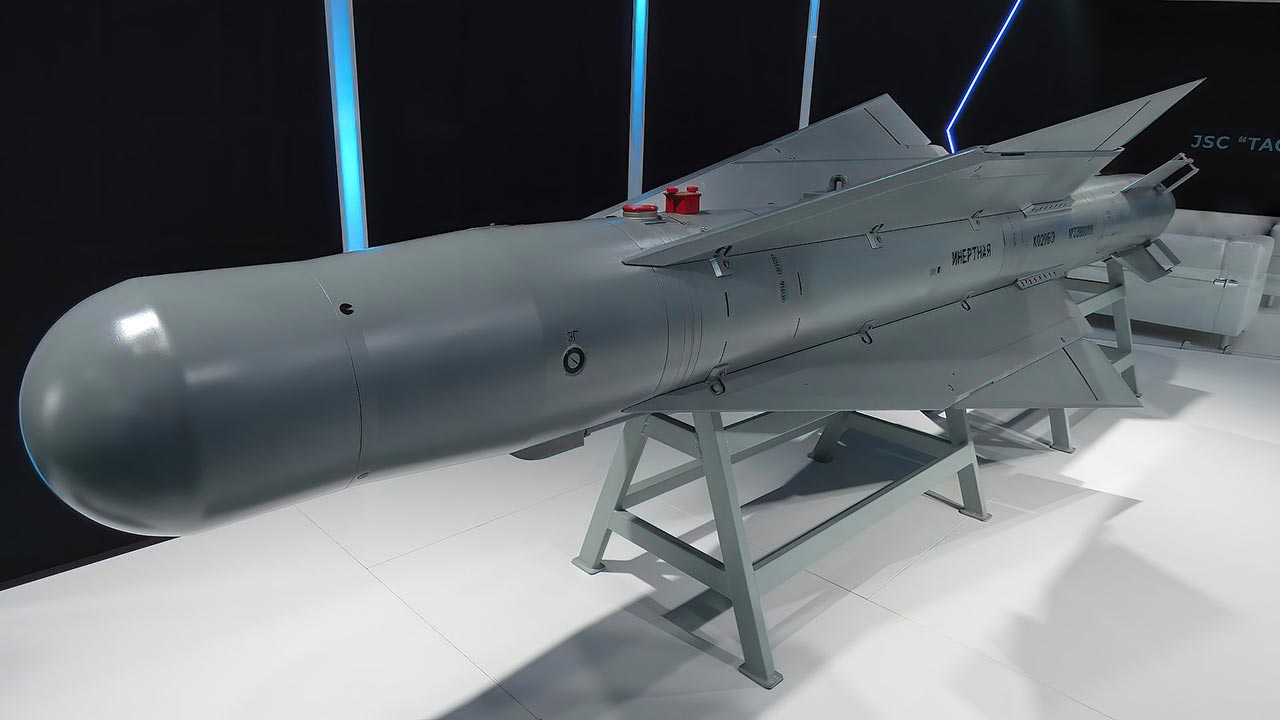 Laser Guidance, GPS, and AI: The Smart Tech Inside America’s Modern Bombs