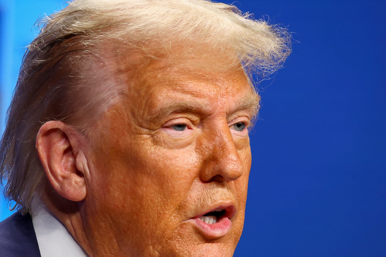 Trump confronted over promises: 'You said you would end Ukraine war in ...