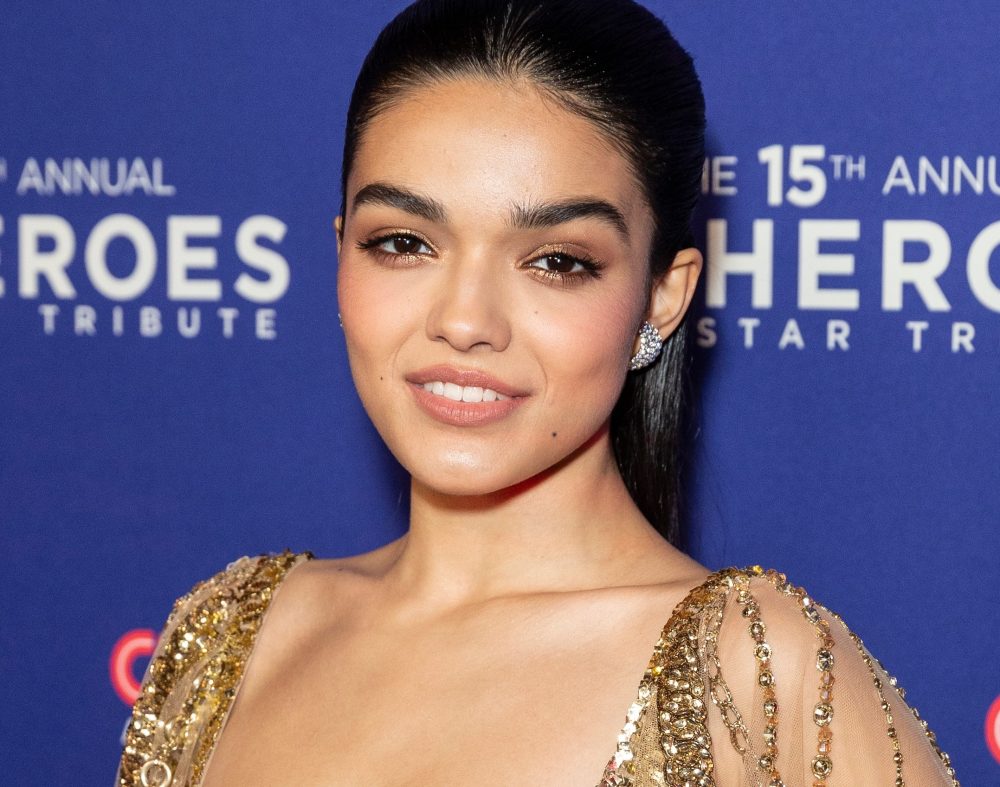 ‘Snow White’ Star Says Therapy and Medication Helped Her Cope with ...