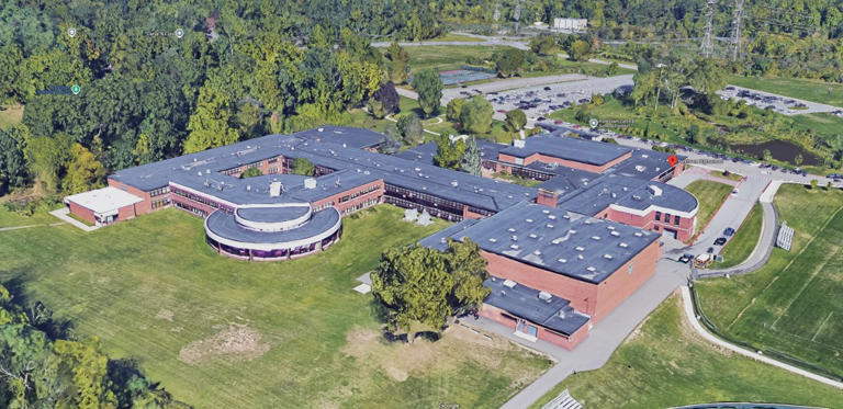 NY pol dismantles AOC’s ‘Bronx girl’ tough talk with one old yearbook photo