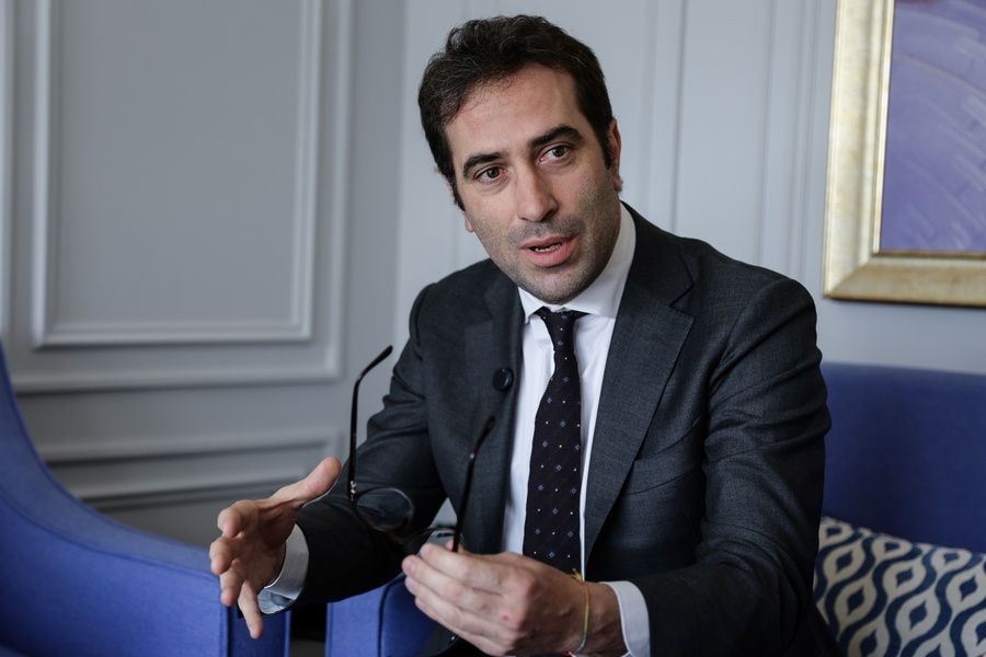 Ισπανία μετά τις απειλές Τραμπ: Η Κομισιόν είναι υπεύθυνη για τις ...