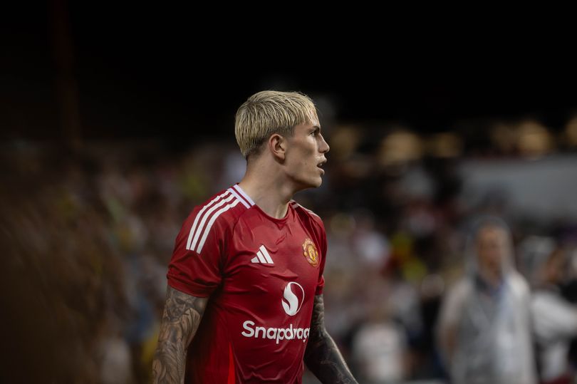 Alejandro Garnacho Man United transfer latest - £60m decision, Chelsea ...