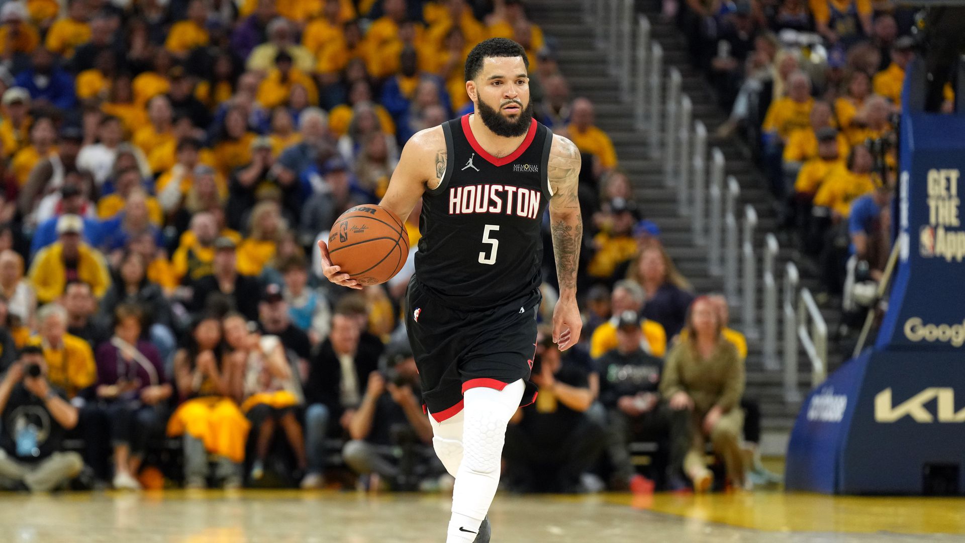 Rockets To Sign Fred Vanvleet To Two Year 50 Million Deal
