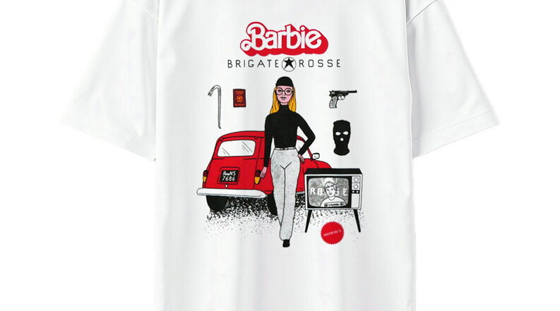 Trento, studentessa indossa una maglia con la scritta "Barbie Brigate ...