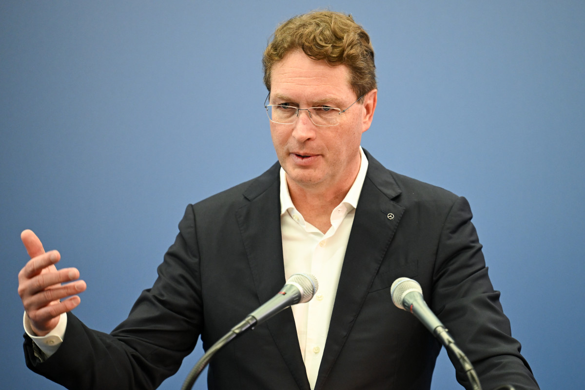 Trump tried to lure Mercedes out of Germany—CEO flatly said no