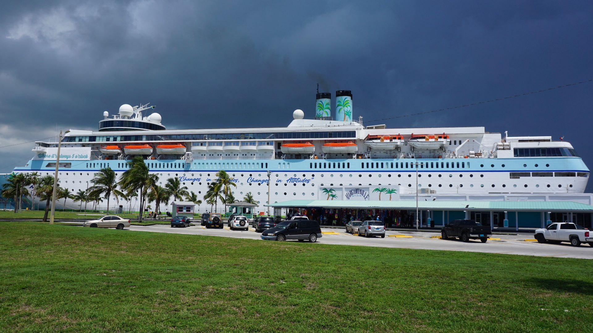 The 10 Worst Cruise Lines & The 10 Best