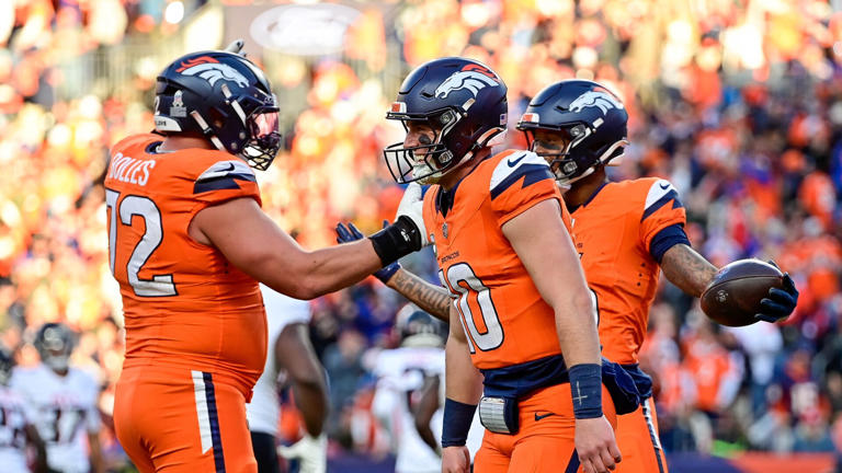 Garret Bolles "grateful" to protect "freak of nature" Bo Nix