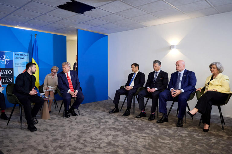 Zelensky suits up for Trump meeting and praises him