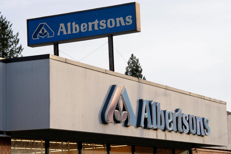 Thousands of workers could strike at Albertsons, Safeway stores in ...