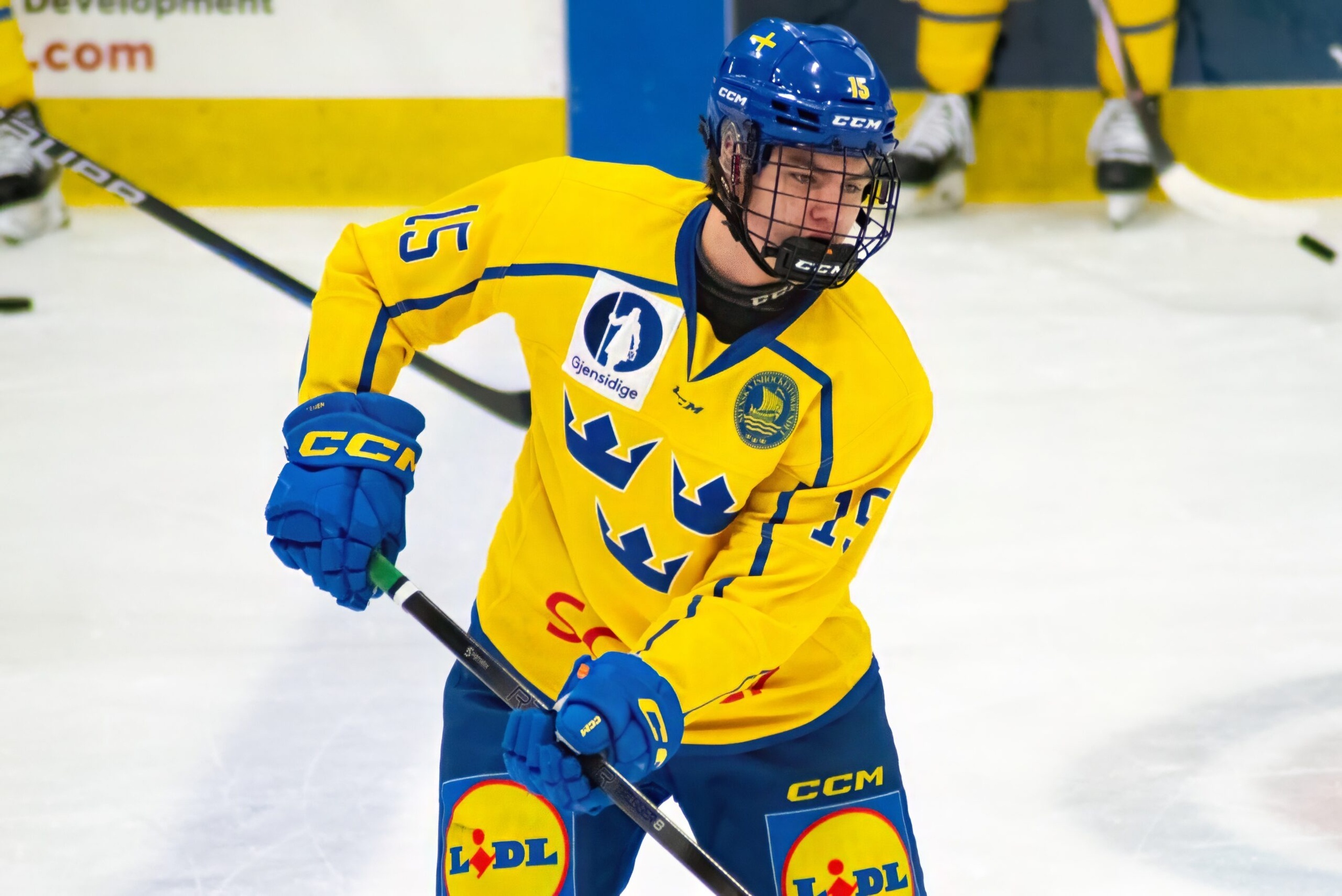 ‘He has a shot like a missile:’ Why Anton Frondell is receiving so much ...