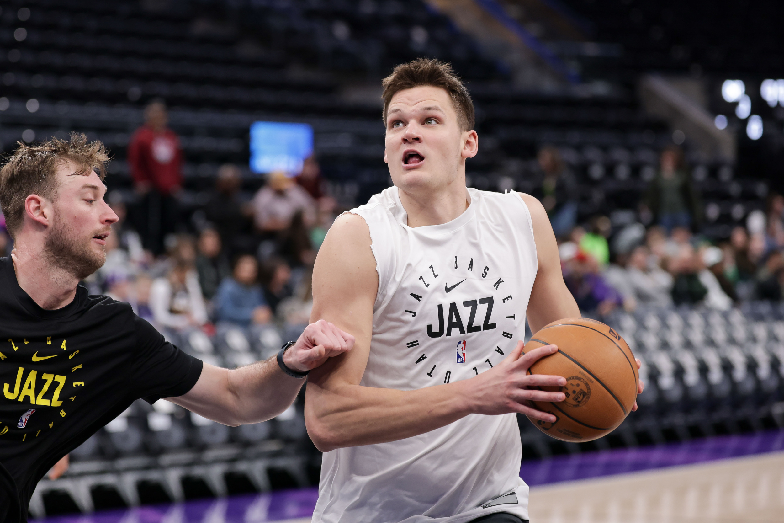 Report: Lakers Trying To Trade For Walker Kessler