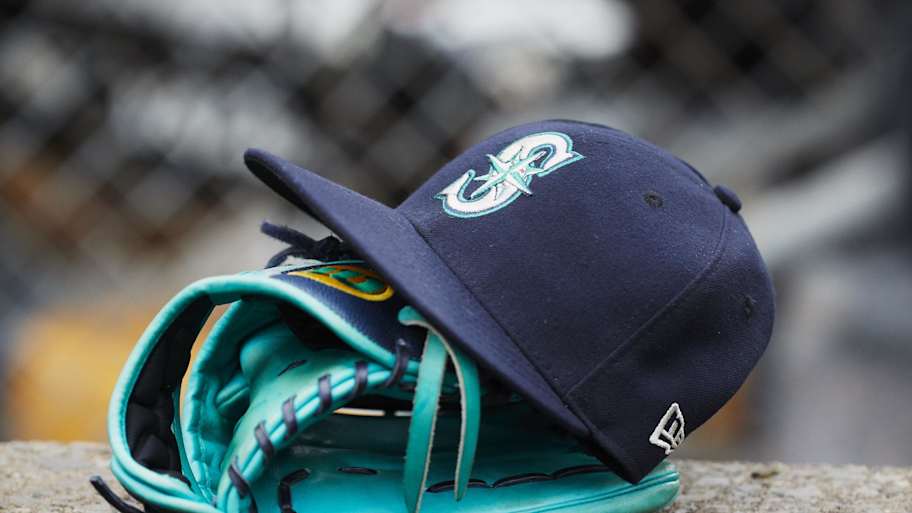 The Man Who Threw the First Pitch in Seattle Mariners History Has Died ...