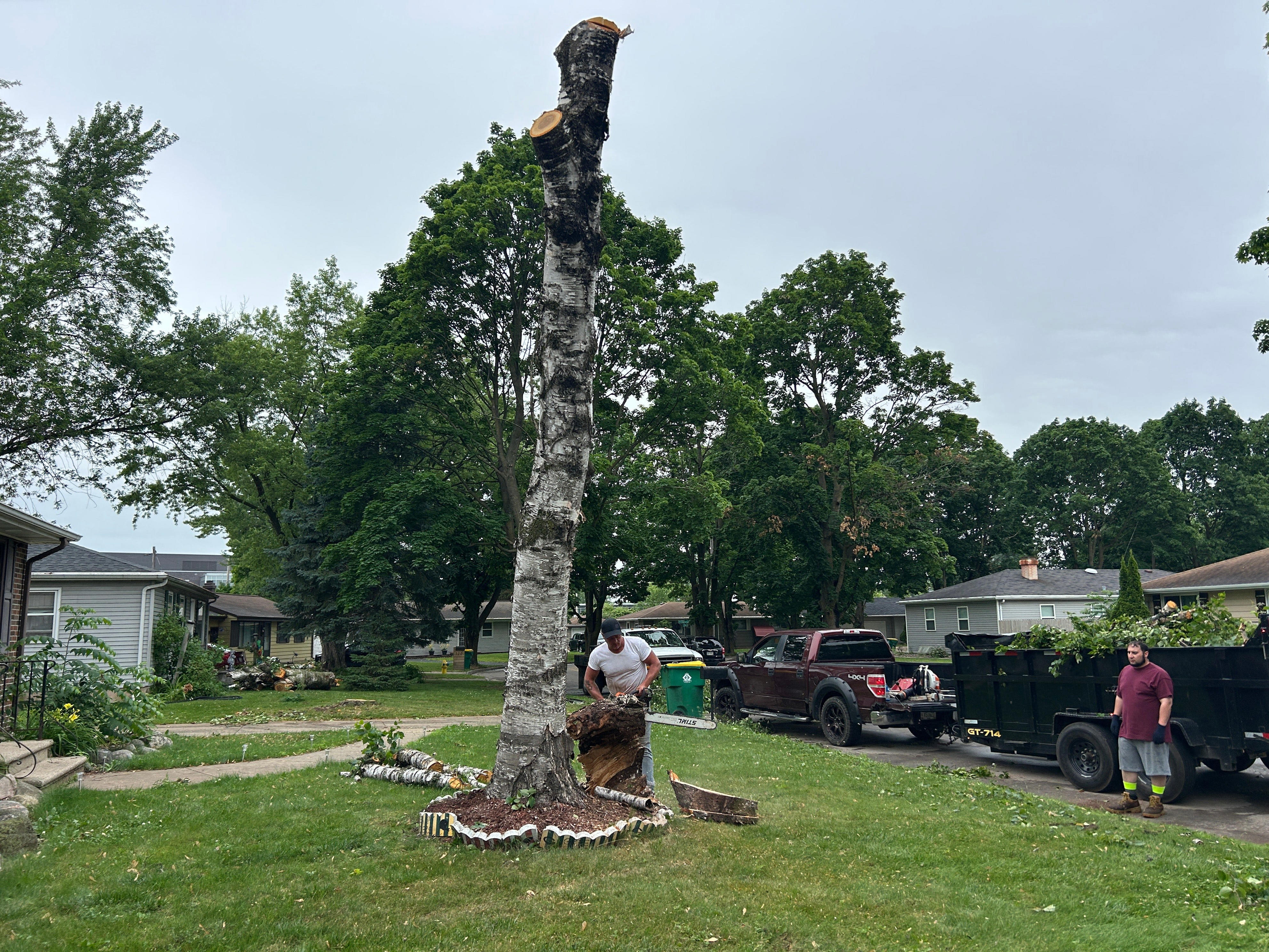 'Everybody came together.' Neighbors rushed to help 9-year-old Green ...