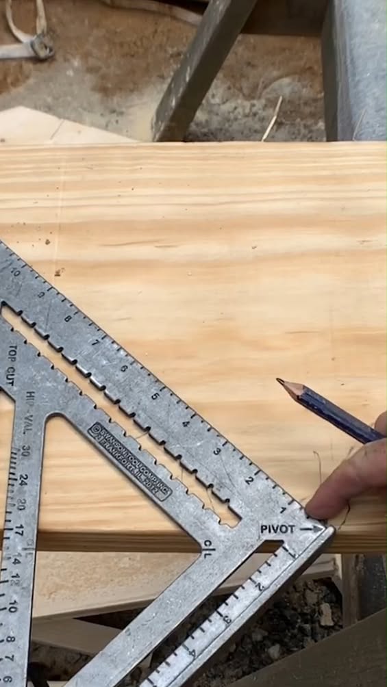 Build Your Roof Right: Essential Rafter Measurement & Cutting.