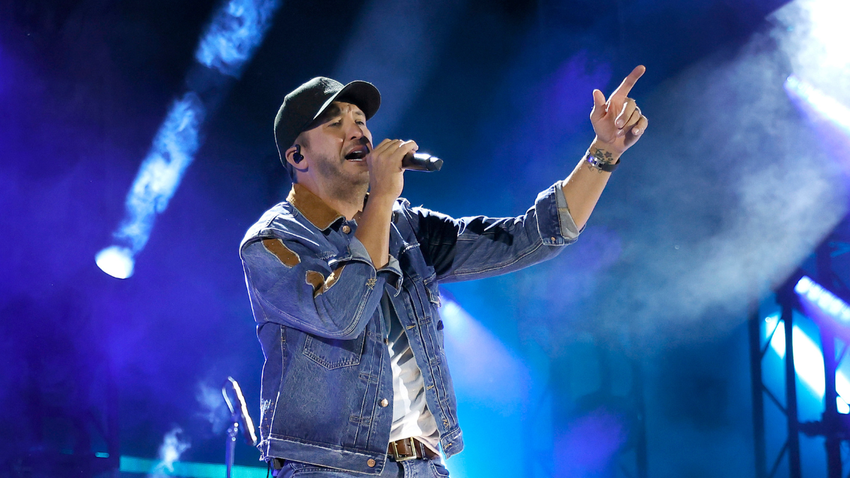 Luke Bryan Backs Out Of Additional Shows 'Due To Continued Illness'