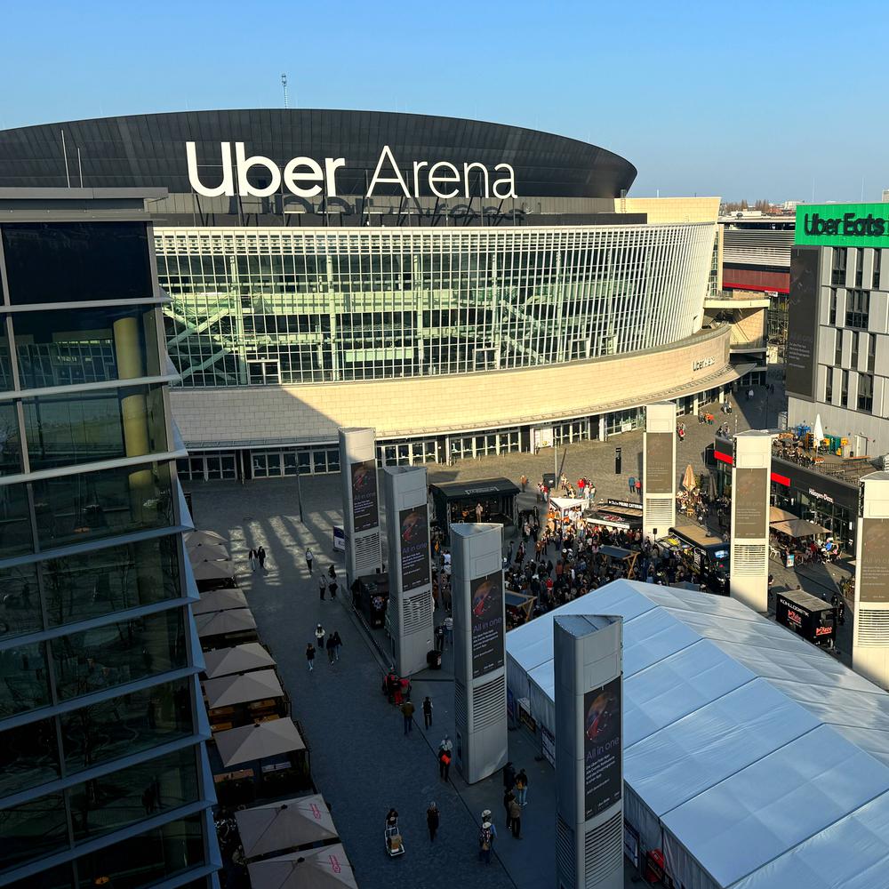 Taxilobbyist beschwert sich bei Kai Wegner: Wird Berlin „immer mehr zur gekauften Uber-City“?