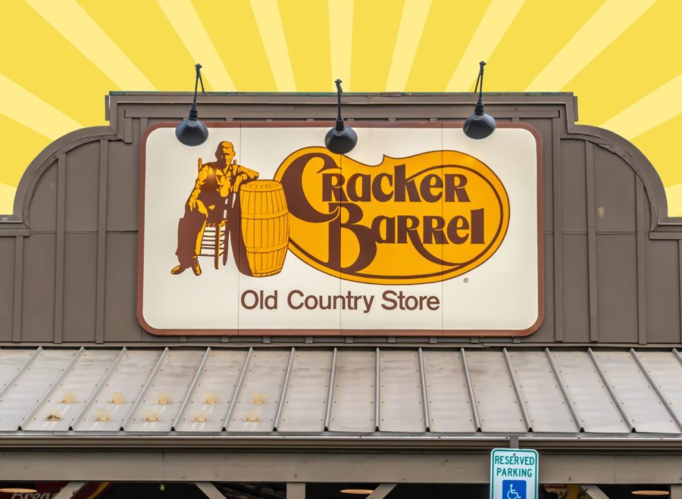 7 Cracker Barrel Foods That Fans Say Taste Like a Home-Cooked Meal